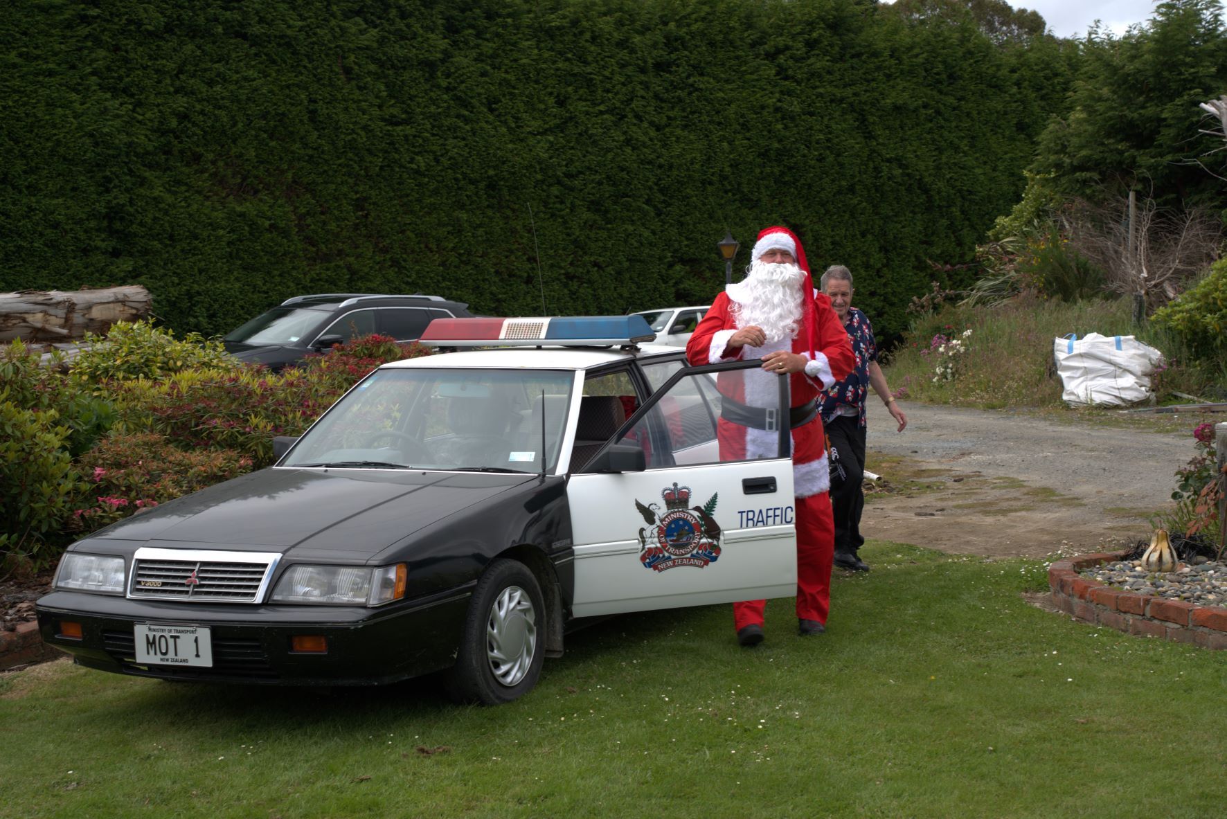 Santa makes special appearance at CrestClean’s Invercargill Christmas ...
