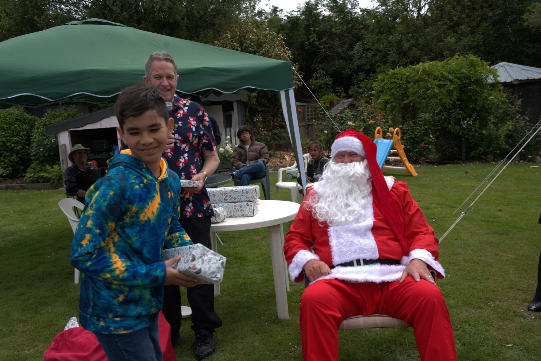 Santa makes special appearance at CrestClean’s Invercargill Christmas ...