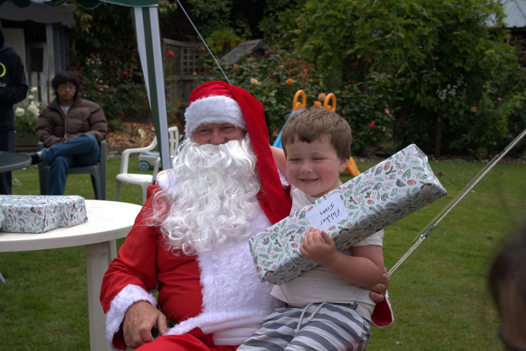 Santa makes special appearance at CrestClean’s Invercargill Christmas ...