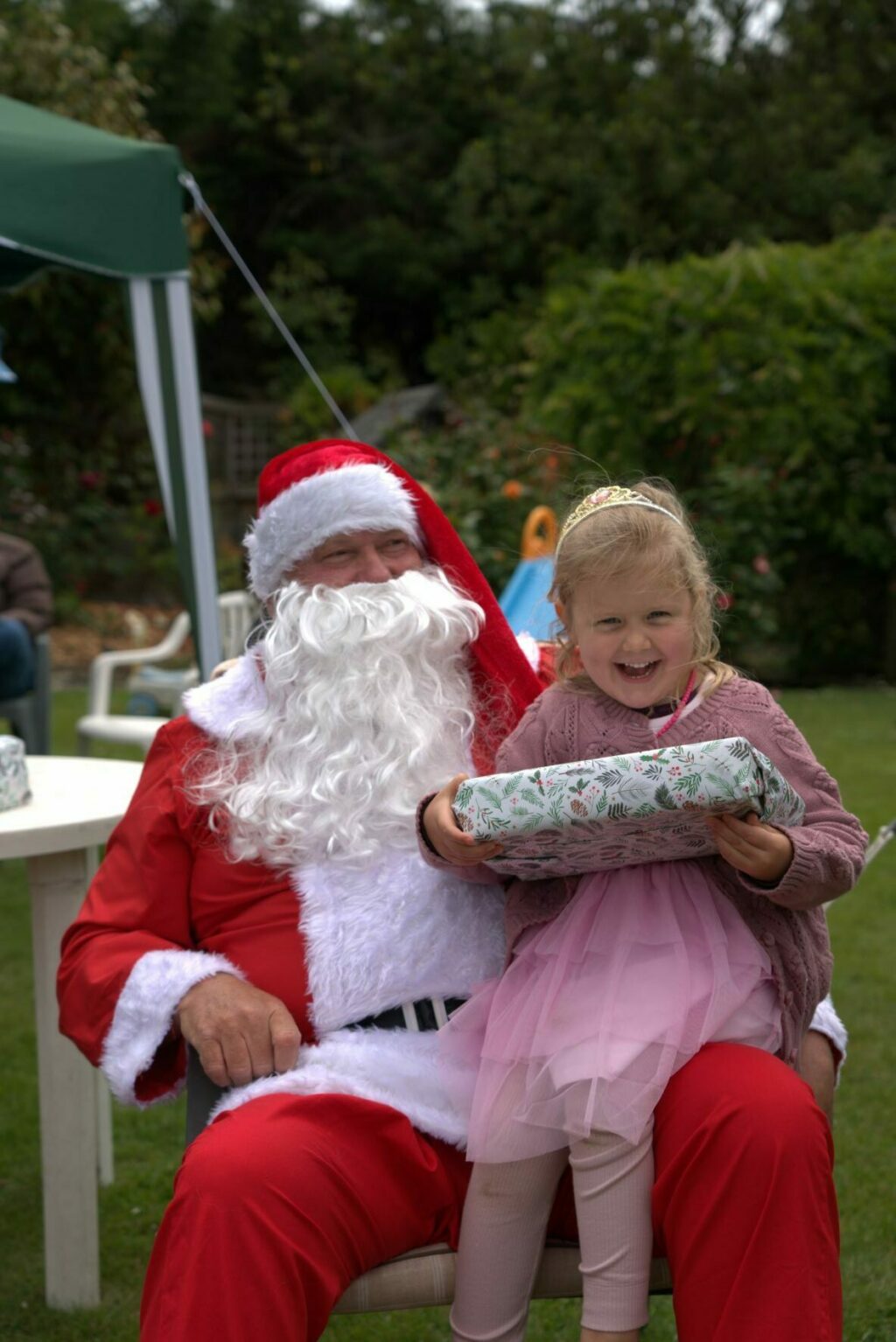 Santa makes special appearance at CrestClean’s Invercargill Christmas ...